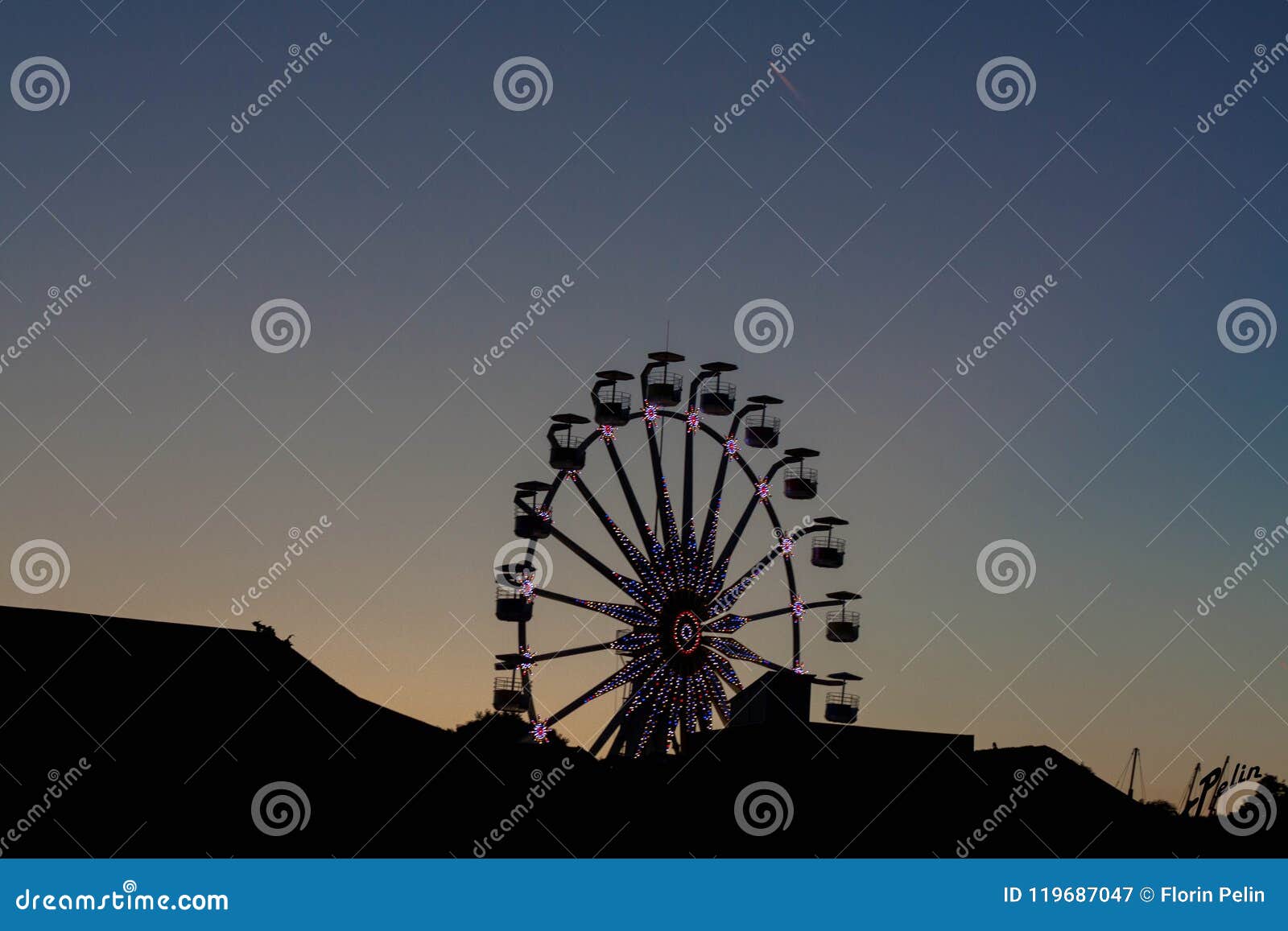Wheel of Joy and Fun editorial photography. Image of landscape - 119687047