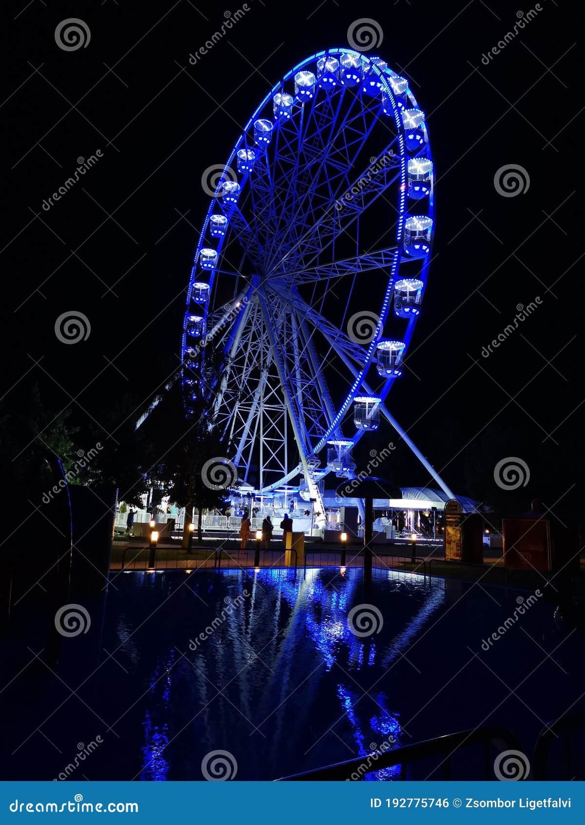 Wheel lighted up at night stock photo. Image of recreation - 192775746