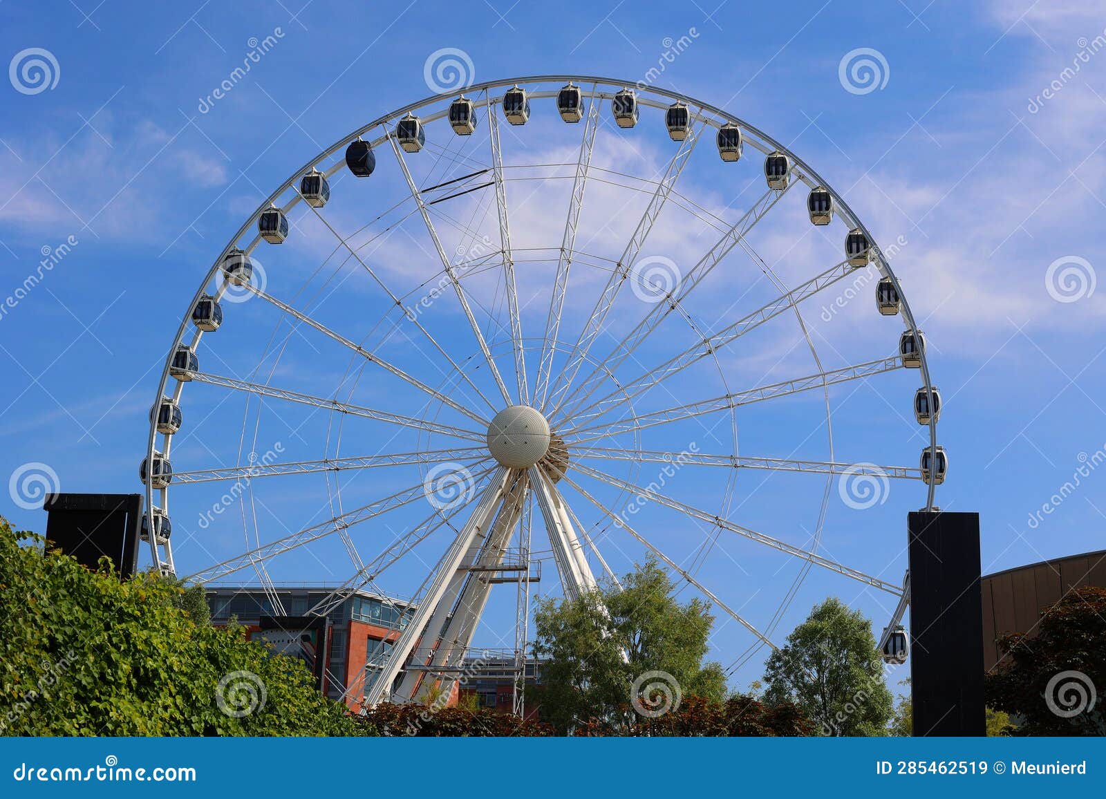 Wheel of Liverpool is a Transportable Ferris Wheel Editorial Stock ... Wheel of Liverpool is a Transportable Ferris Wheel Editorial Stock ...