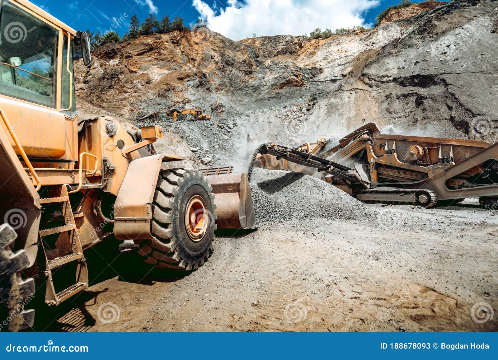 Wheel Loader Excavator Bulldozer with Backhoe Loading Gravel at ...