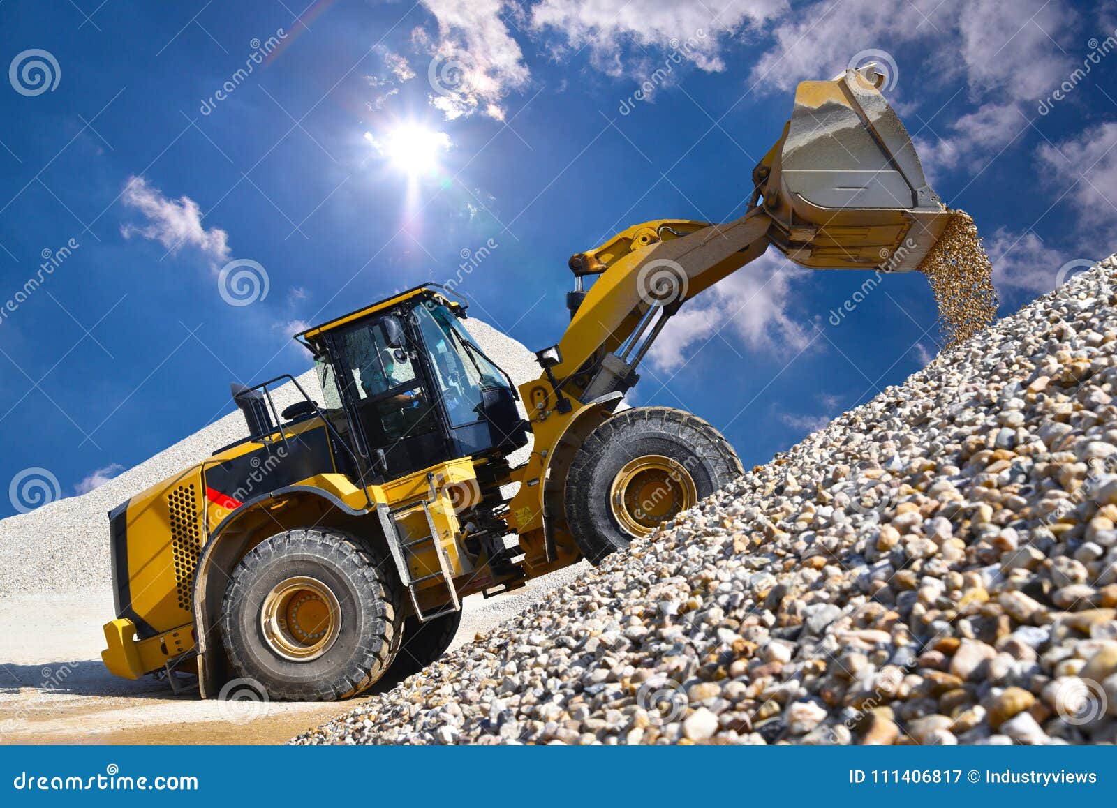 Wheel Loader in a Gravel Pit during Mining - Heavy Construction Stock ...