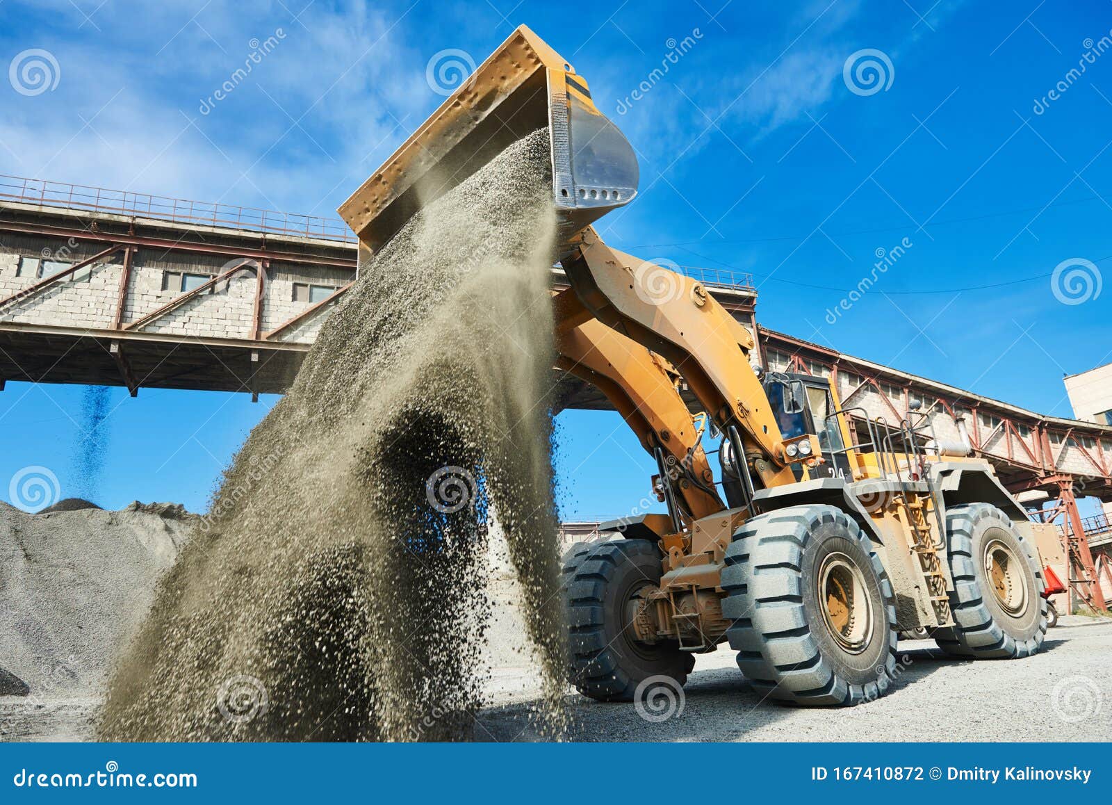 Wheel Loader Loading Granite or Ore at Sorting Plant Stock Photo ...