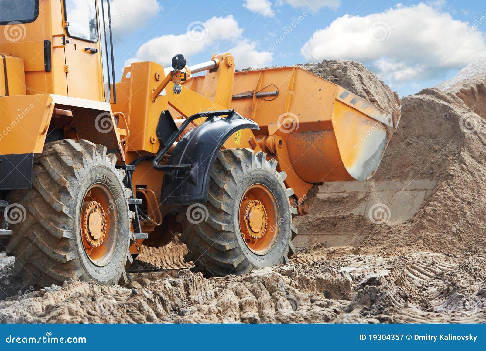 Wheel loader machine stock image. Image of shovel, sandpit - 19304357