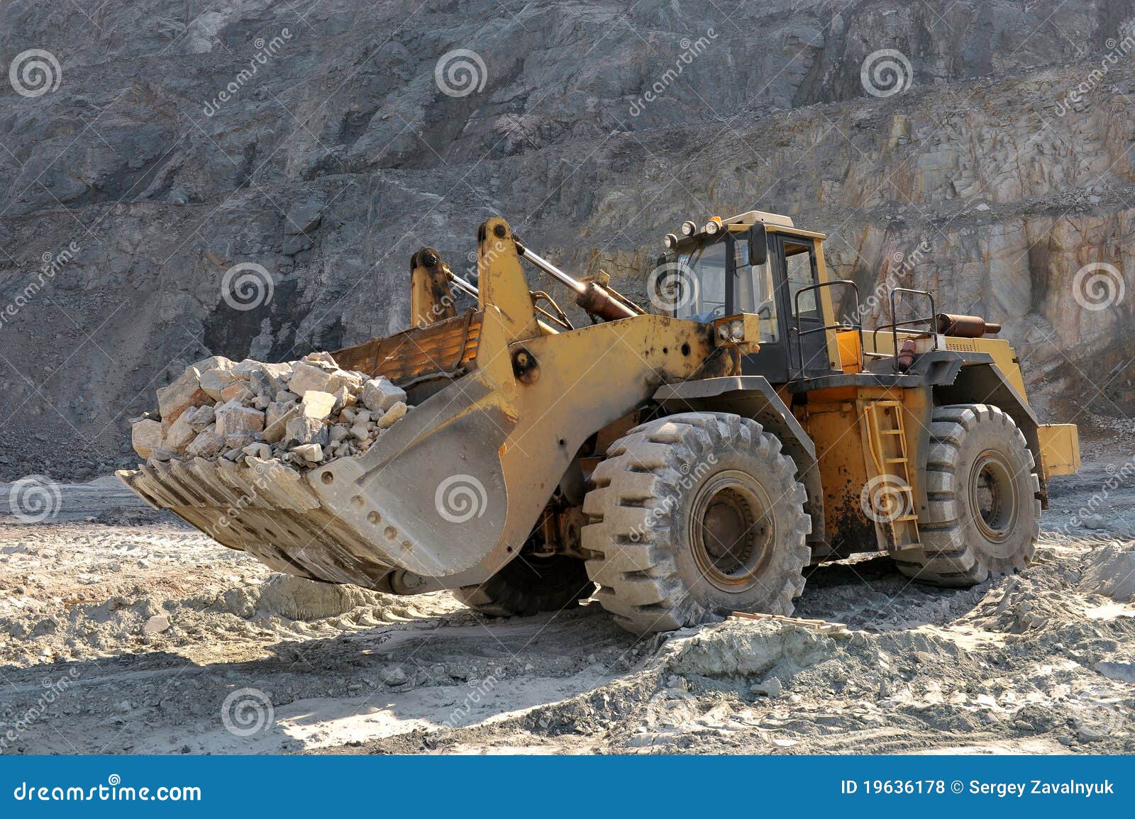 Wheel loader machine stock photo. Image of unloading - 19636178
