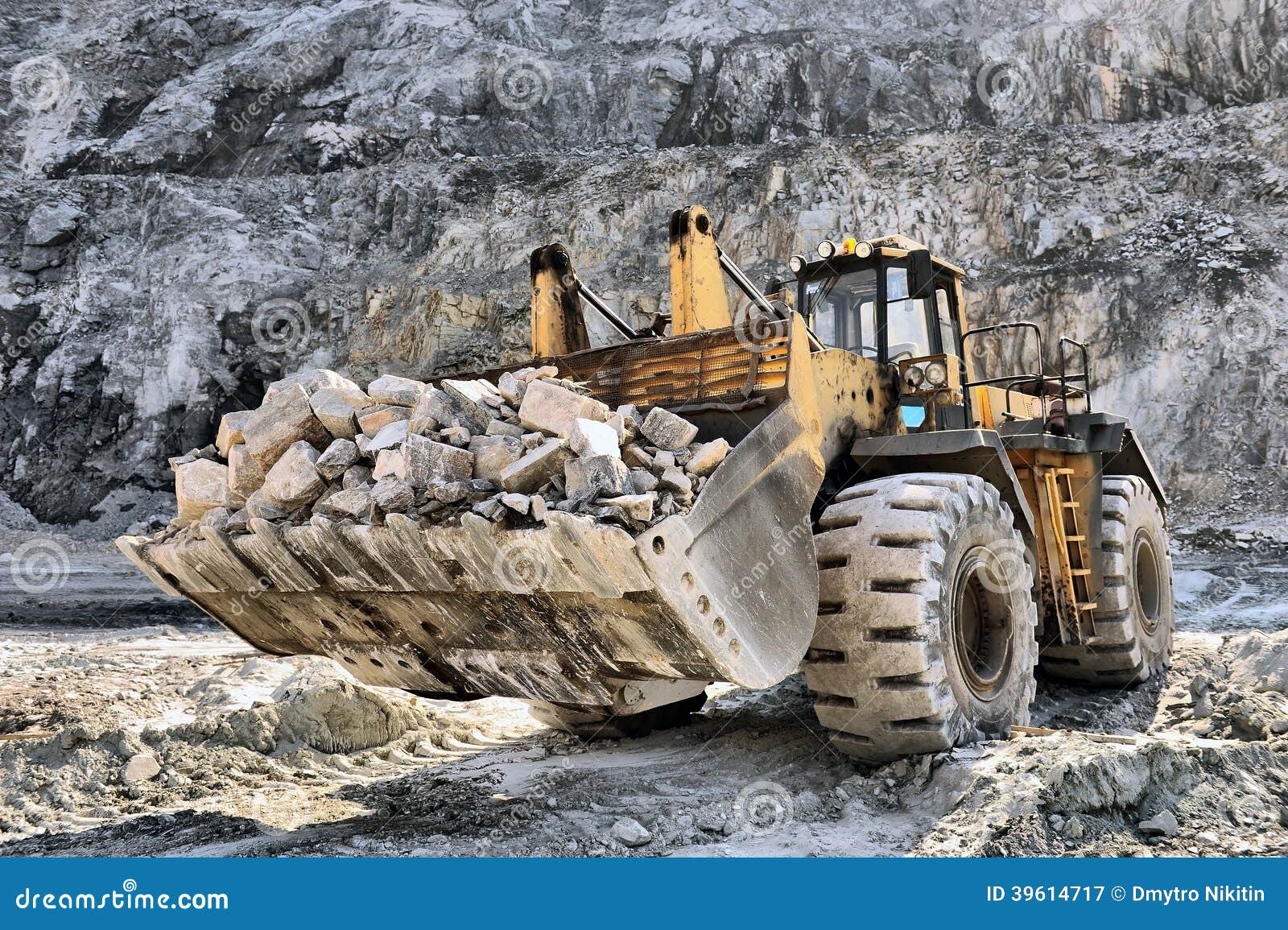 Wheel Loader Machine Unloading Rocks Stock Image - Image of mover ...