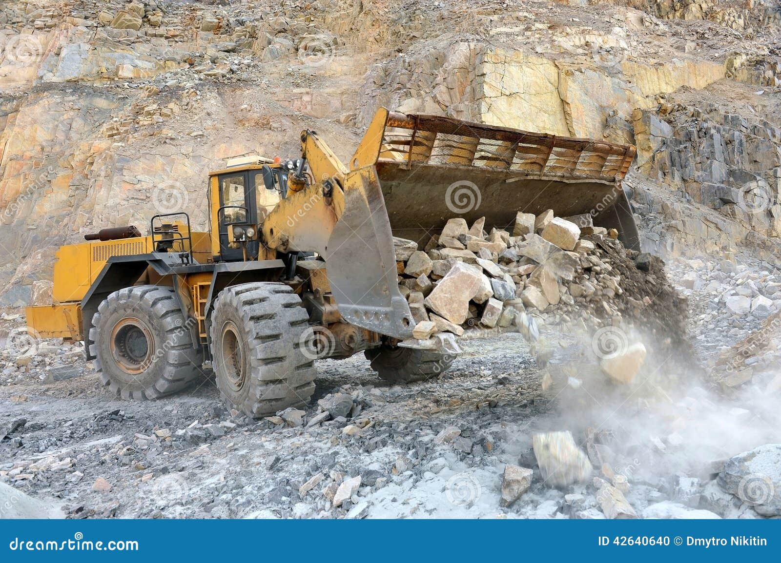 Wheel loader machine stock photo. Image of action, scoop - 42640640