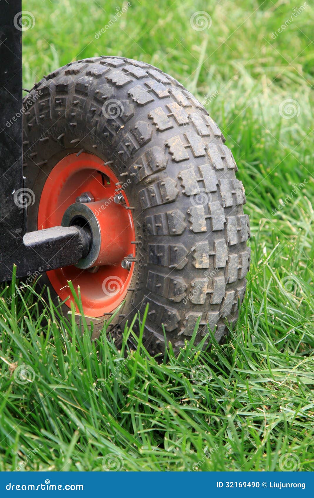 Wheel parts stock photo. Image of pattern, transportation - 32169490