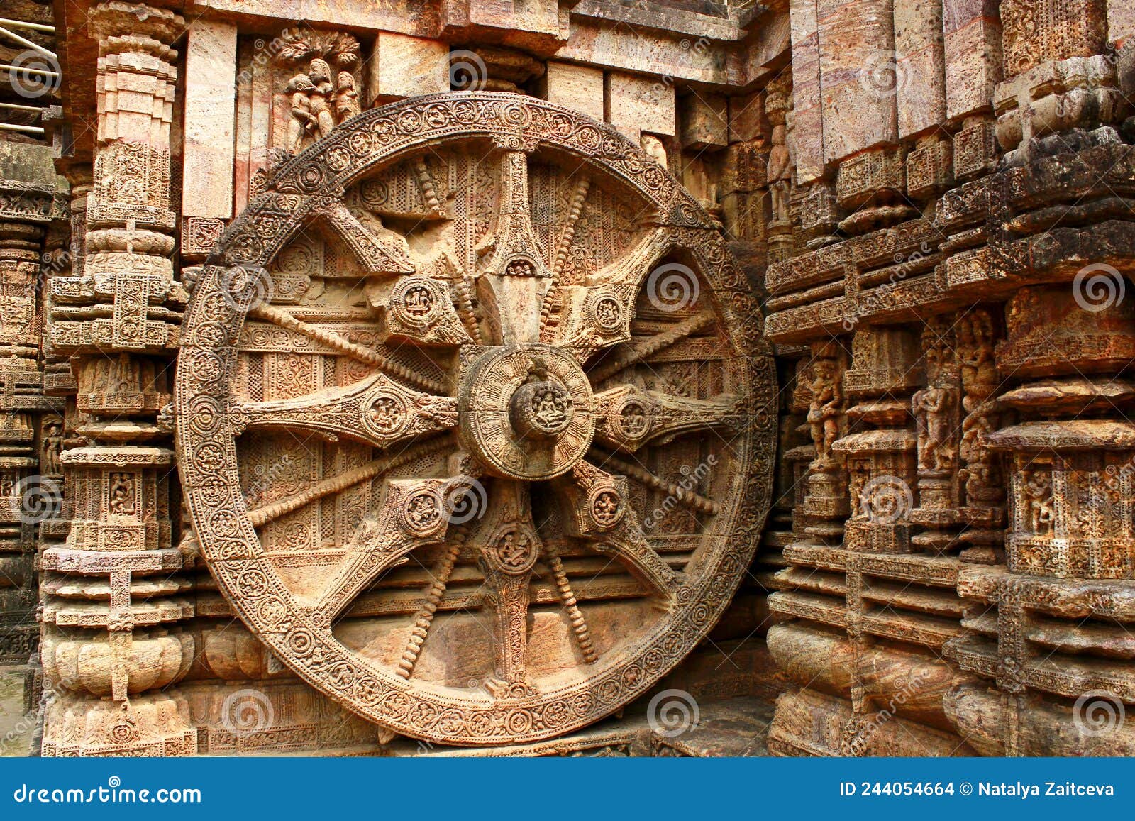Wheel of Samsara. Konark Sun Temple Stock Photo - Image of stone ...