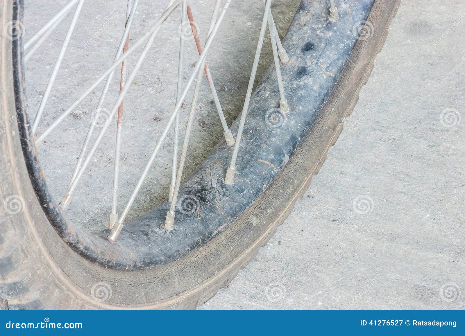 Wheel with Spokes and Tires Old Stock Image - Image of dust, aged: 41276527