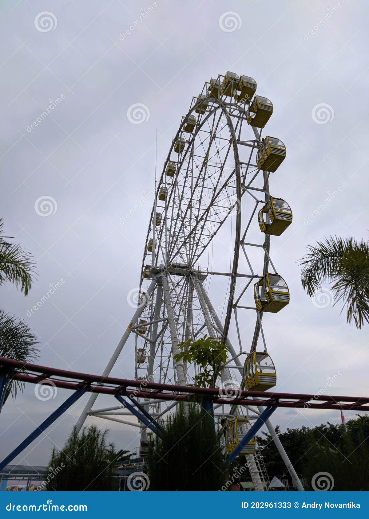 Wheel tower in landpark stock image. Image of tower - 202961333
