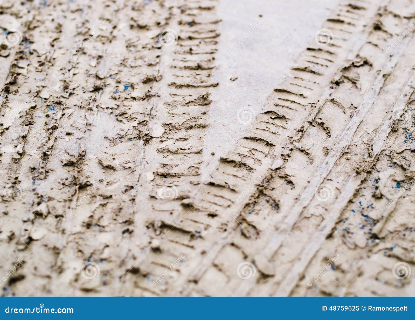 Wheel traces outdoors stock image. Image of traces, dirt - 48759625