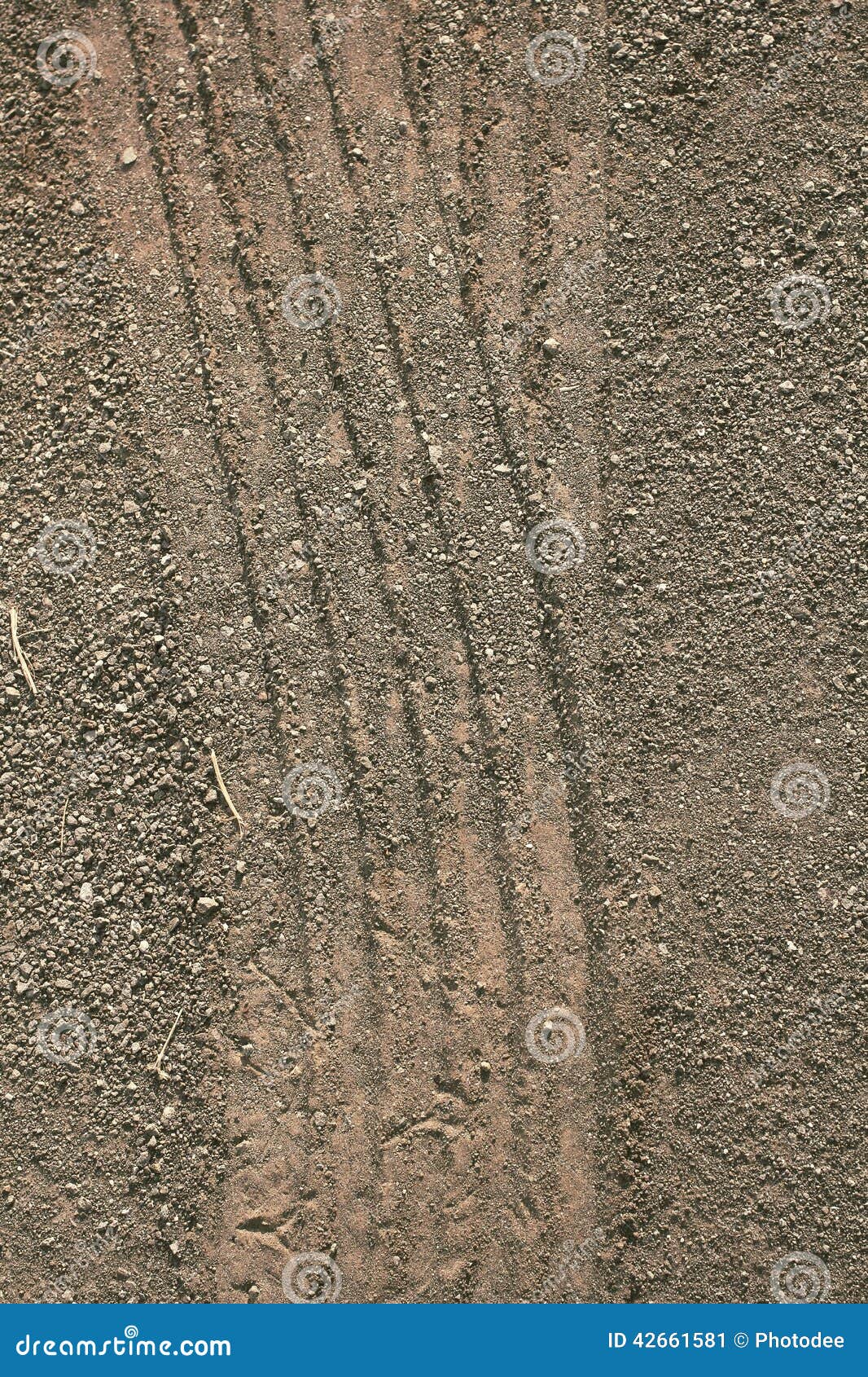 Wheel tracks stock image. Image of trace, tyre, texture - 42661581