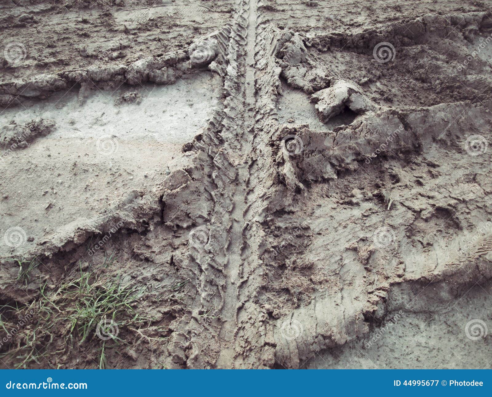 Wheel tracks stock image. Image of wheel, path, texture - 44995677