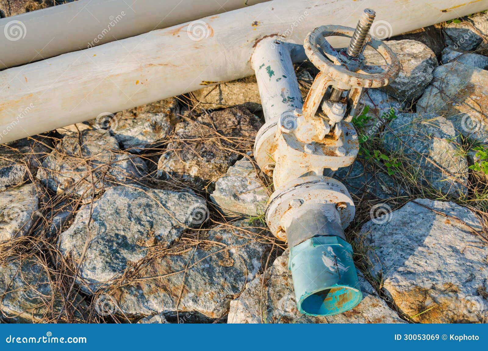 Wheel valve with pipe stock image. Image of industry - 30053069