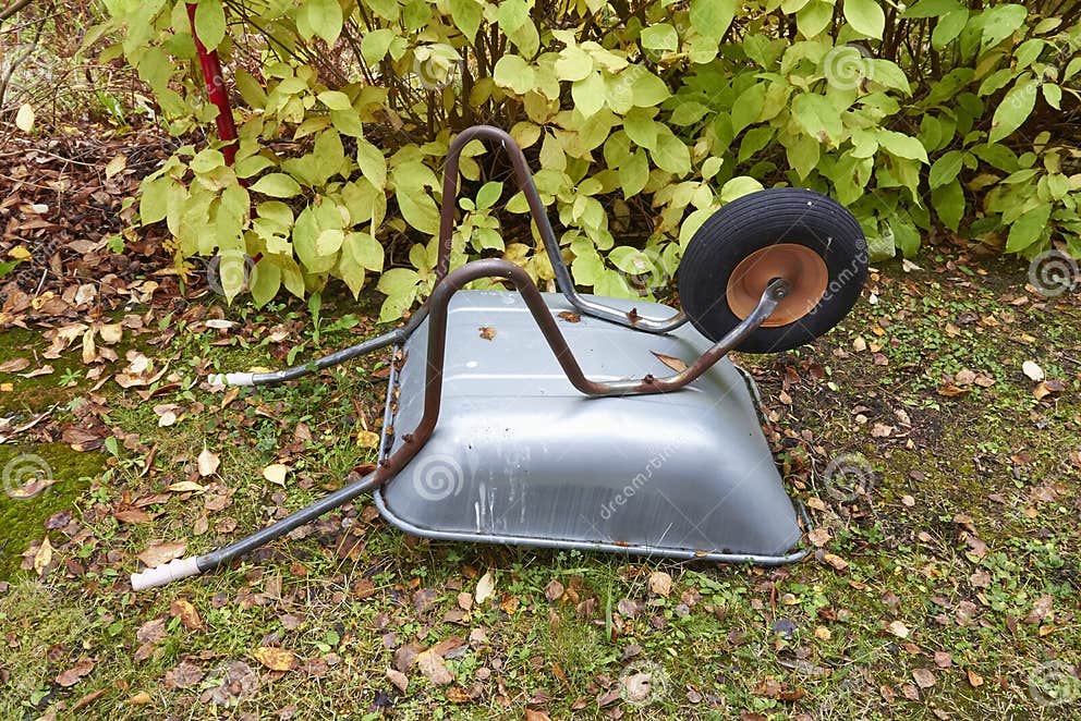 Wheelbarrow upside down stock photo. Image of mechanics - 196387642