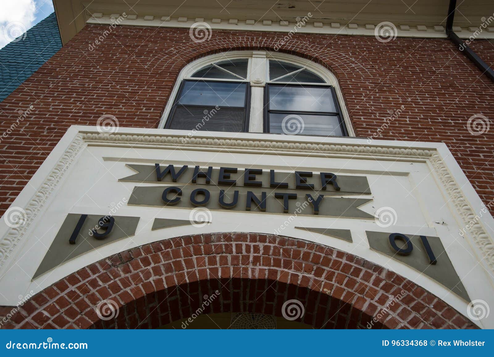 Wheeler County Courthouse in Fossil, Oregon Editorial Stock Photo ...
