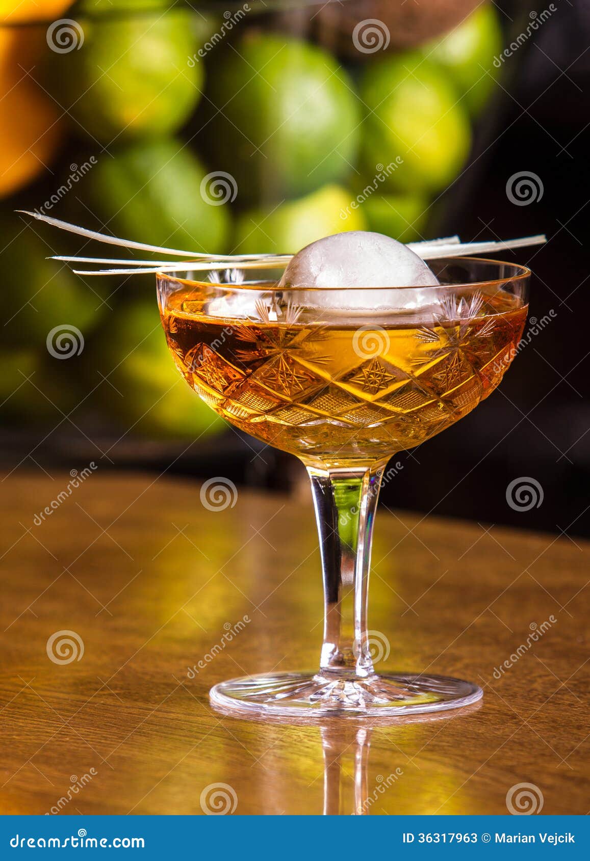 Whiskey Cocktail stock image. Image of gold, cubes, indulgence - 36317963
