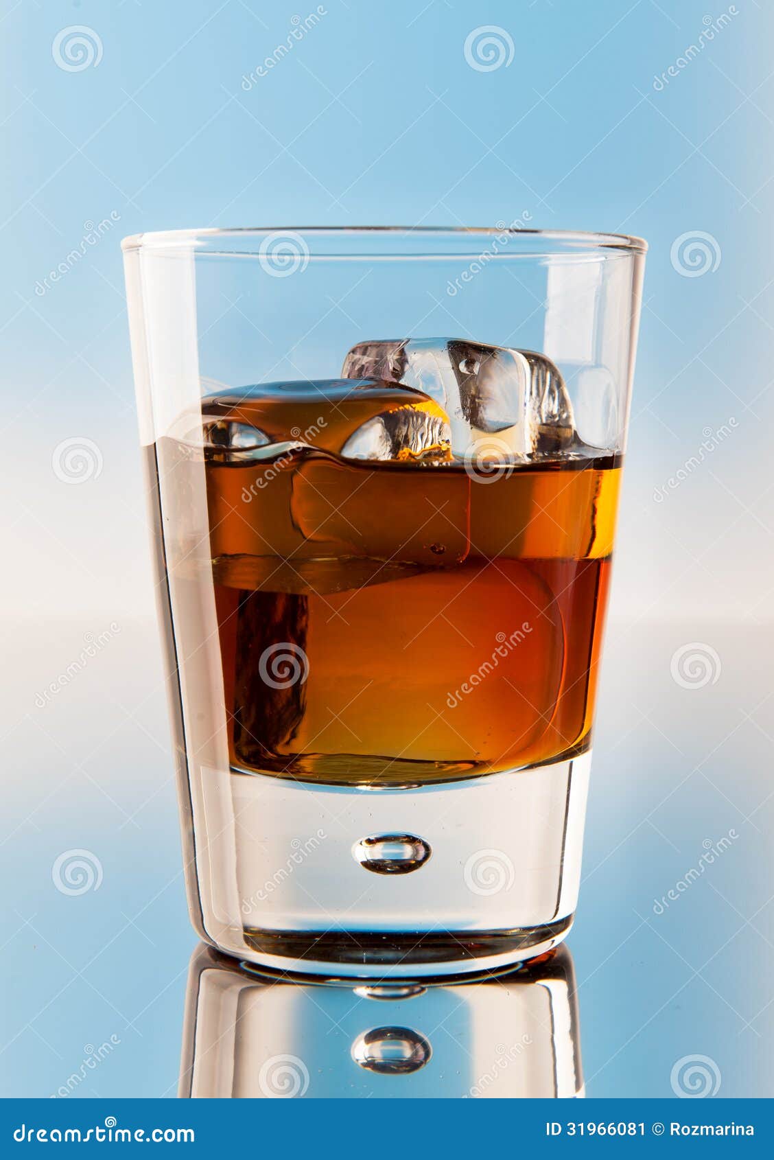 Whiskey with ice cubes stock image. Image of scotch, backgrounds - 31966081
