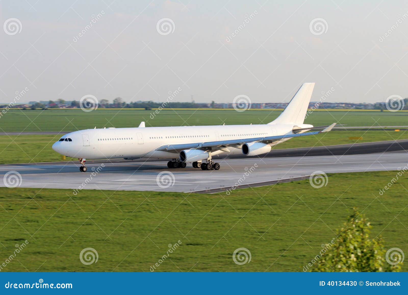 White aircraft stock photo. Image of aviation, airliner - 40134430