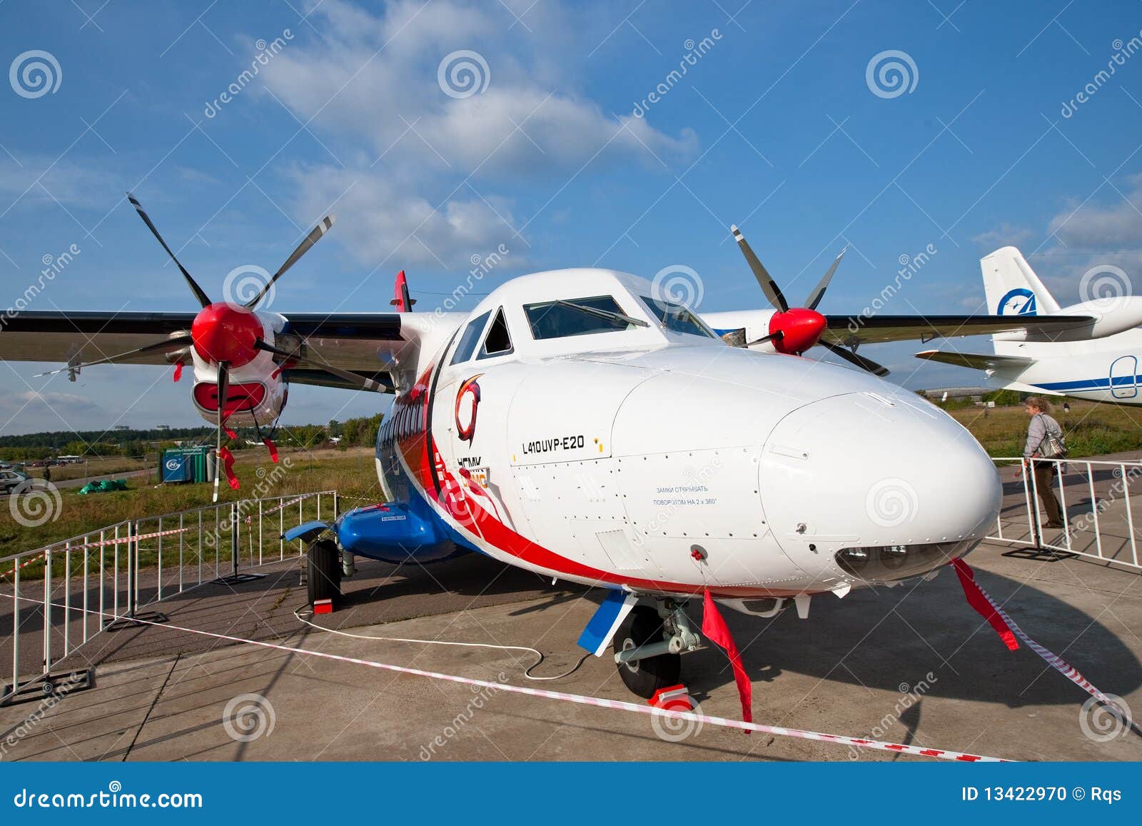 White Airplane with Propellers Editorial Image - Image of wings, motor ...