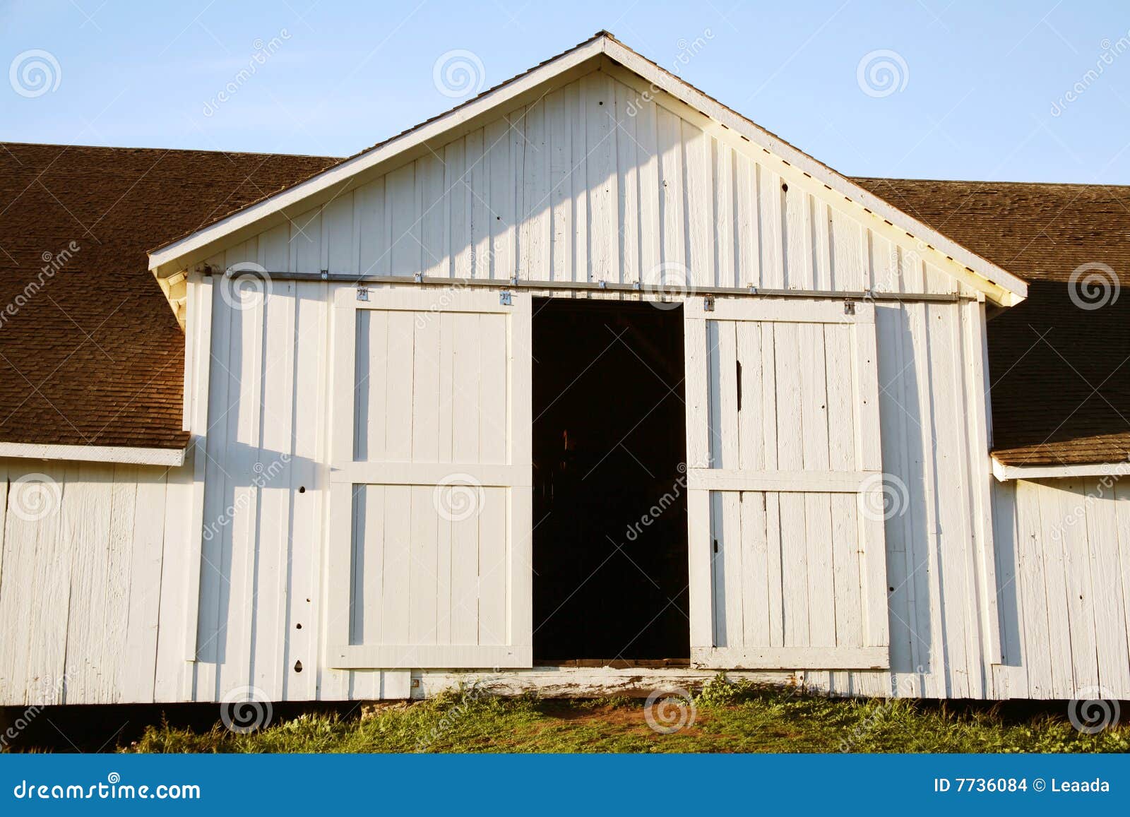 White barn doors stock photo. Image of boards, architecture - 7736084