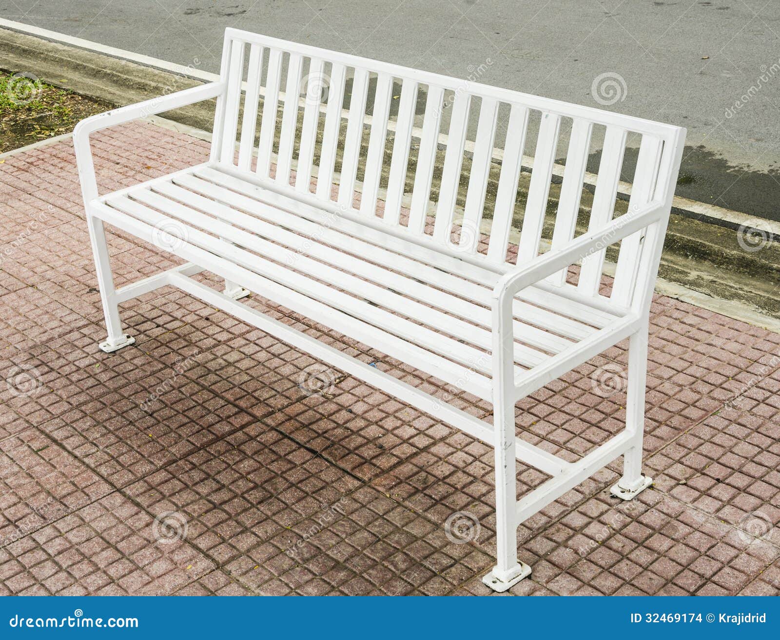 White bench in a park stock photo. Image of scene, tranquil - 32469174