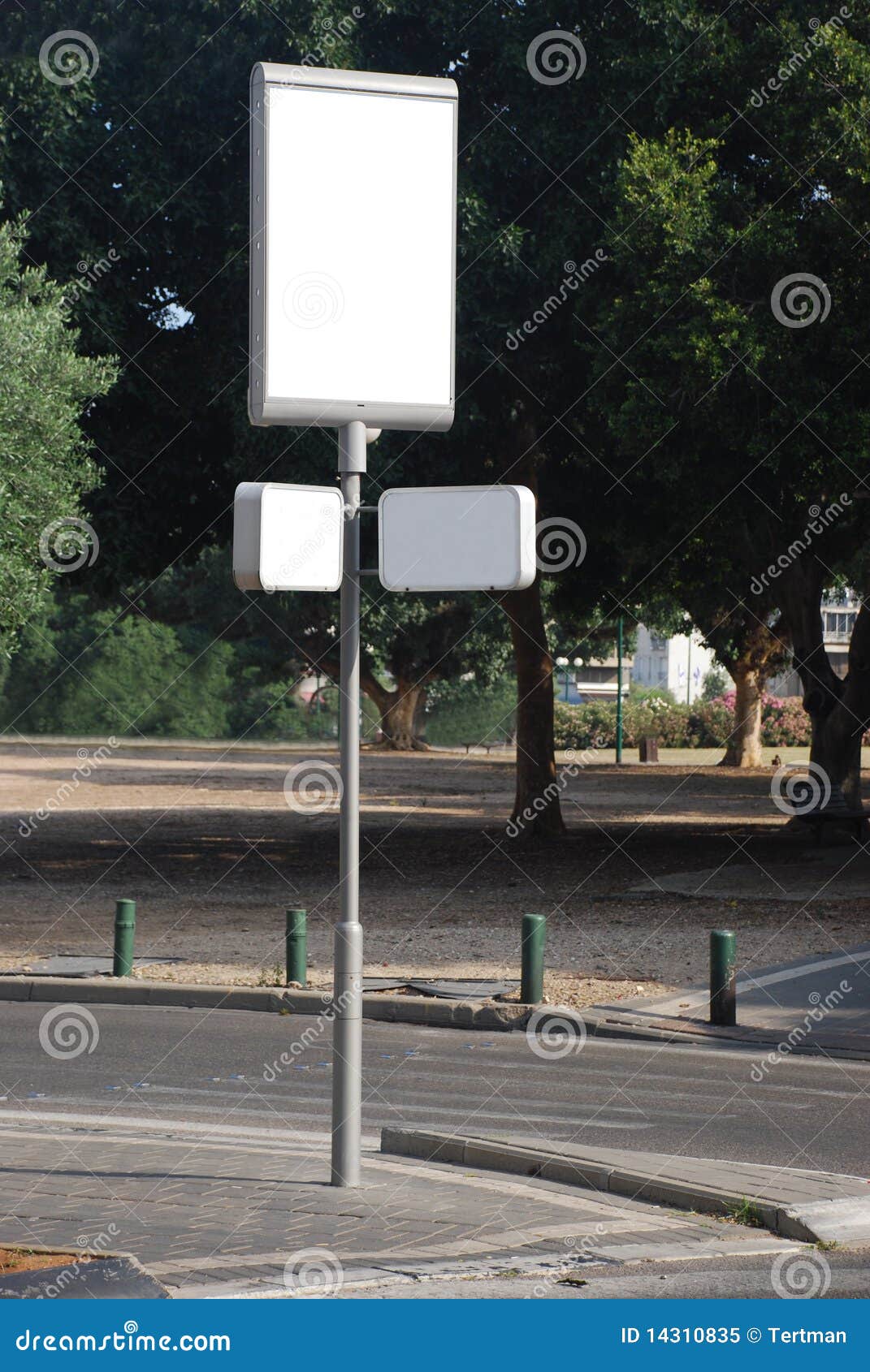 White blank Street Sign stock image. Image of board, pointing - 14310835