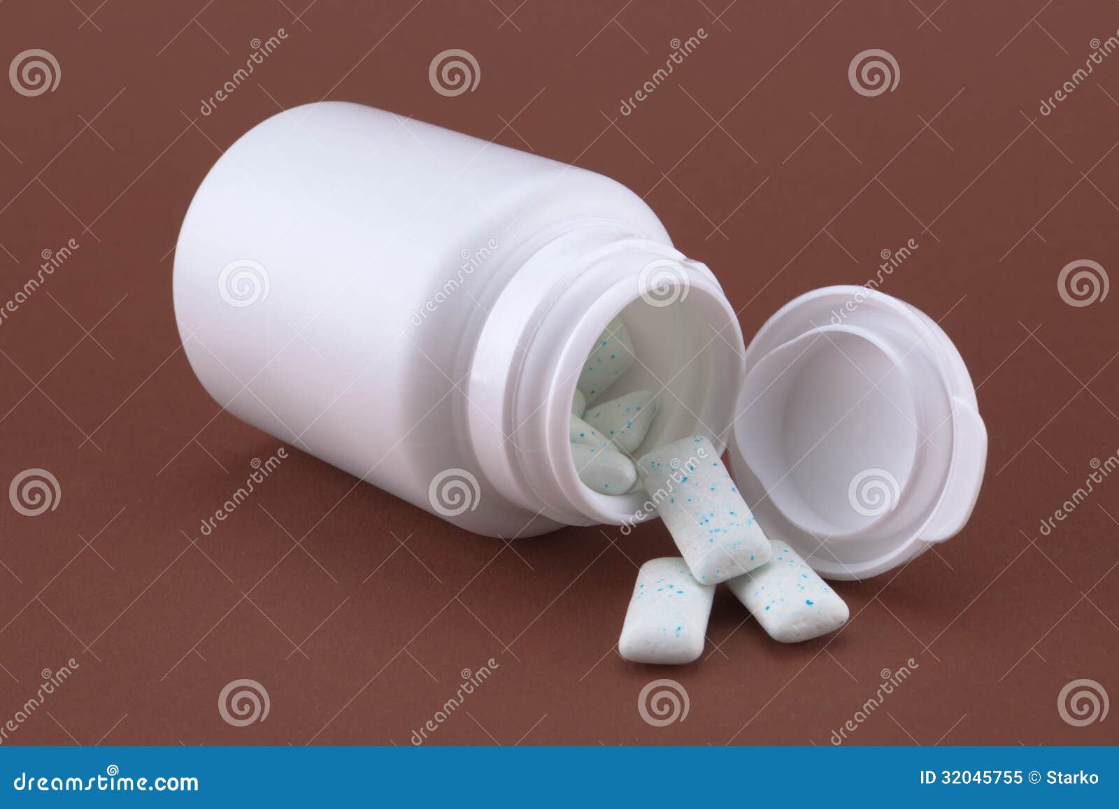 White box with chewing gum stock image. Image of plastic - 32045755