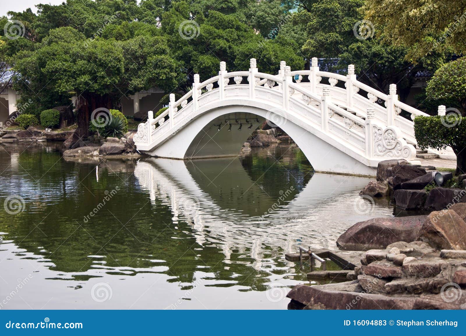 White Bridge, Taiwan stock image. Image of construction - 16094883