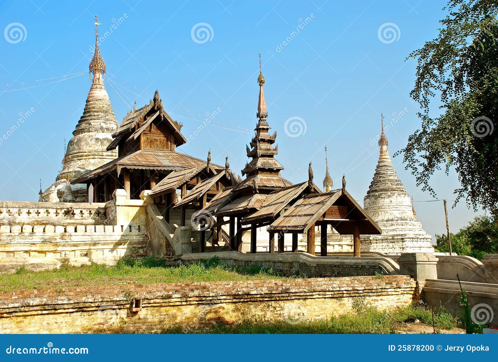 White Buddhist temple stock photo. Image of culture, place - 25878200