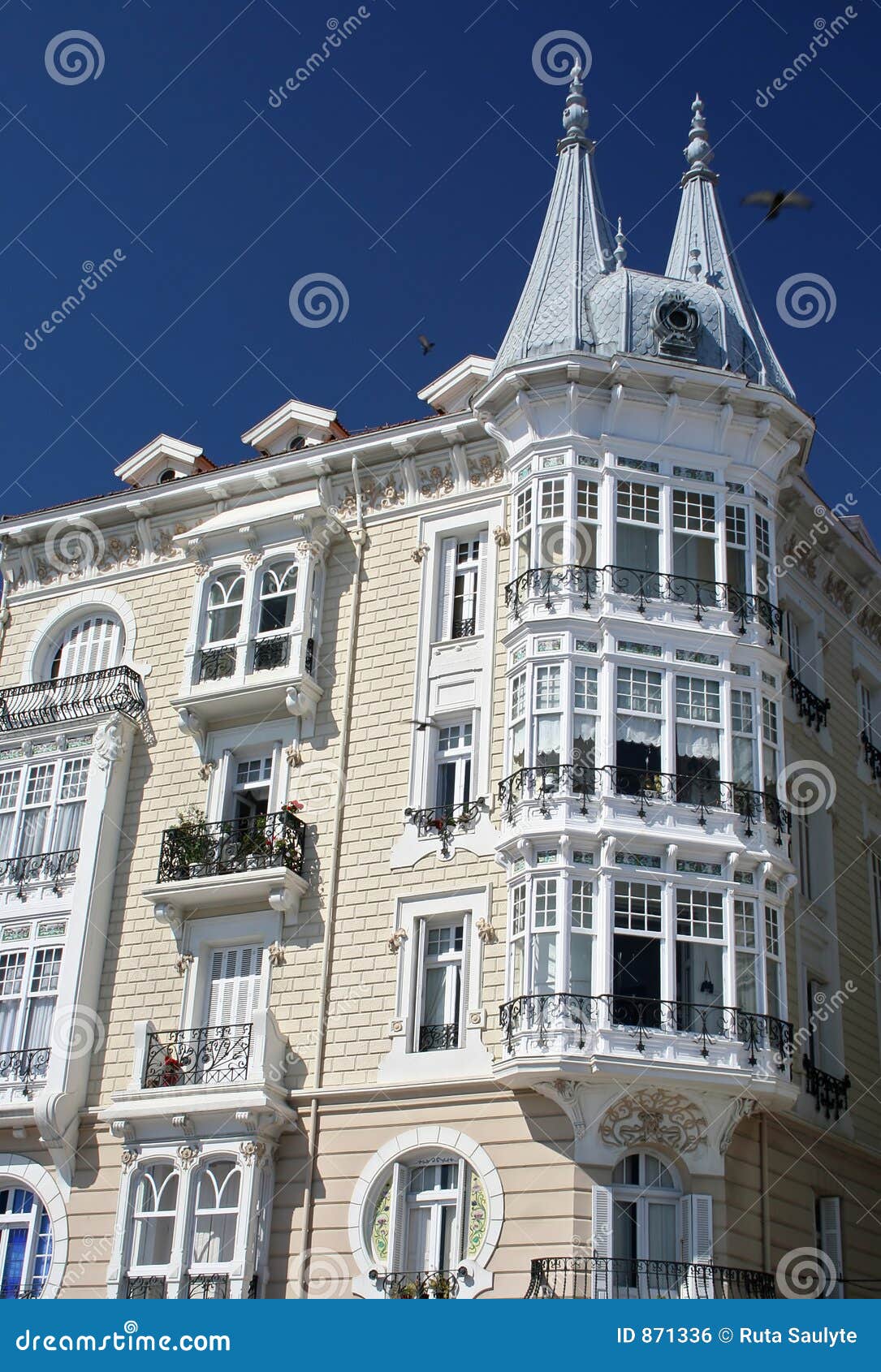 106 Apartment Building Neighbours Photos - Free & Royalty-Free Stock ...