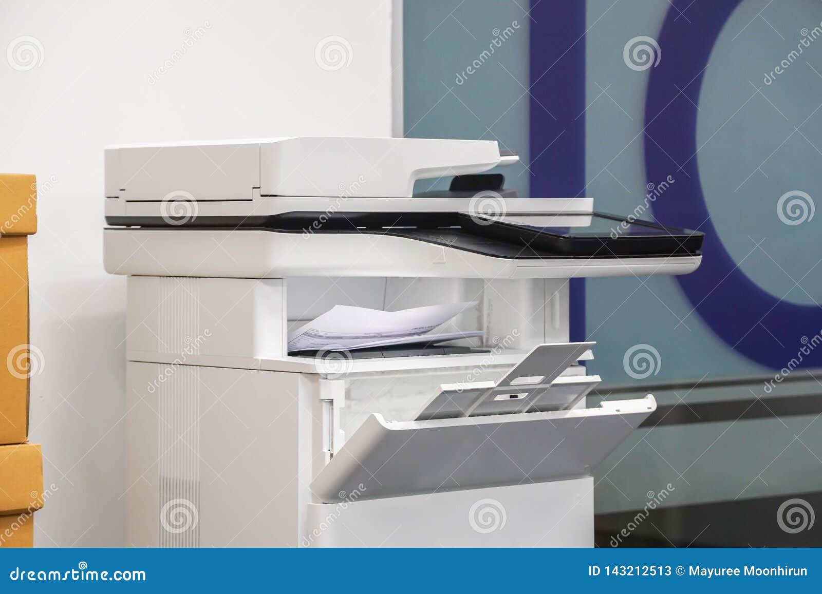White Business Paper Sheet in Folder at Office Stock Image - Image of ...