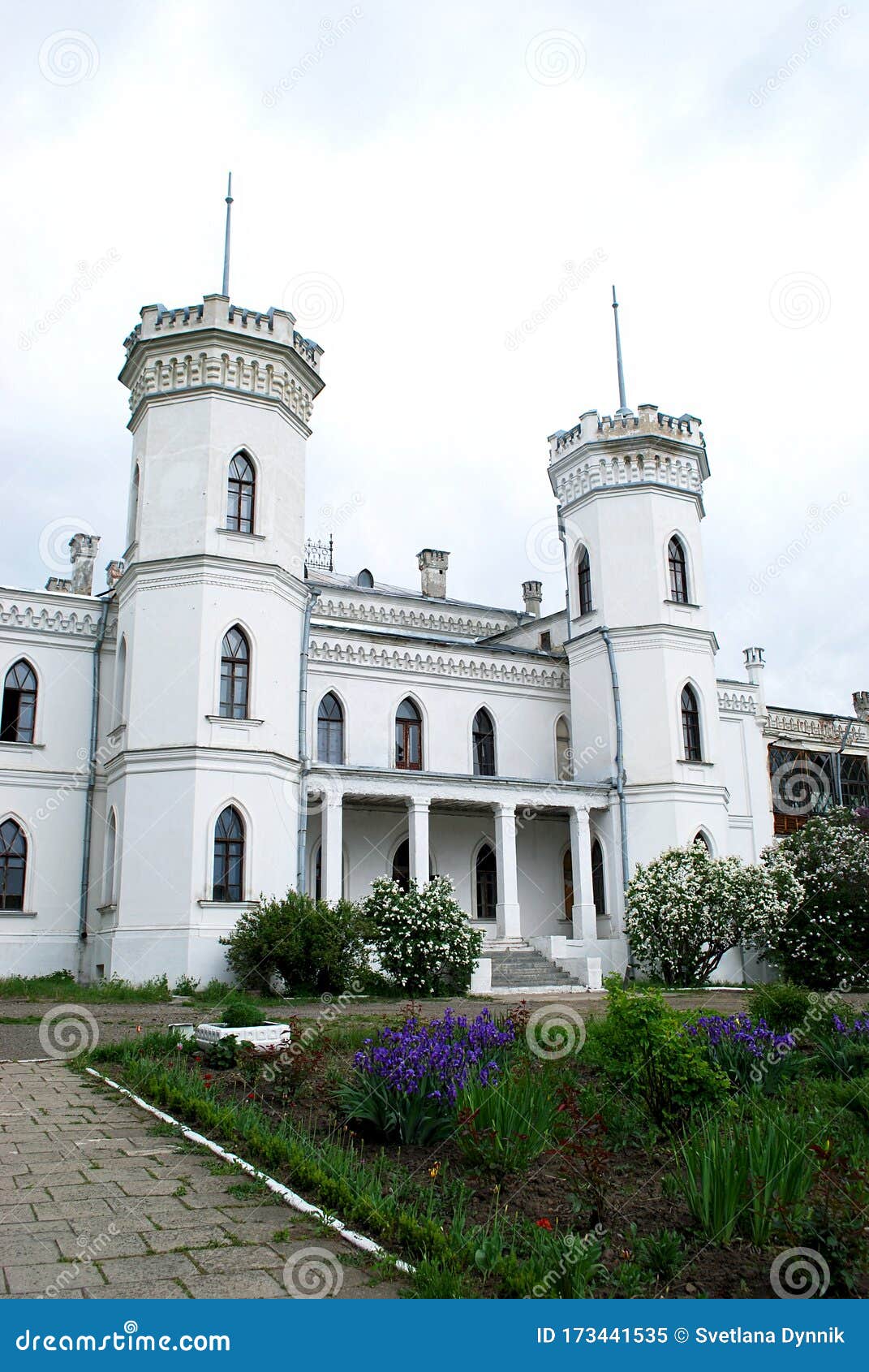 White Castle Building in an Old Manor Stock Image - Image of summer ...