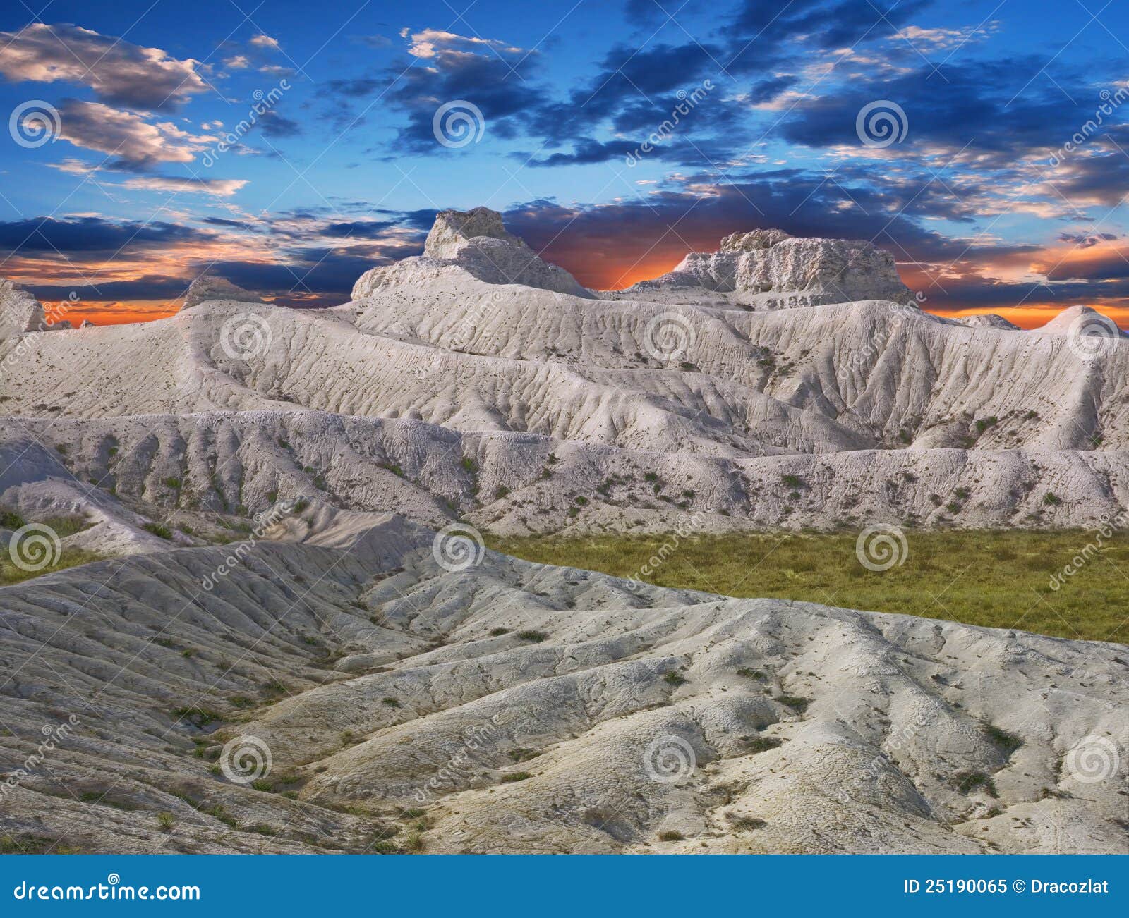 White Chalk Slopes of the Plateau in Ustyurt Stock Image - Image of ...