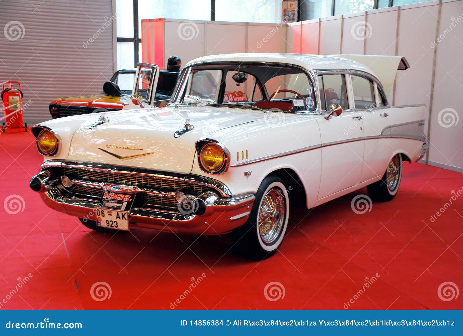 White Chevrolet editorial stock image. Image of autoshow - 14856384