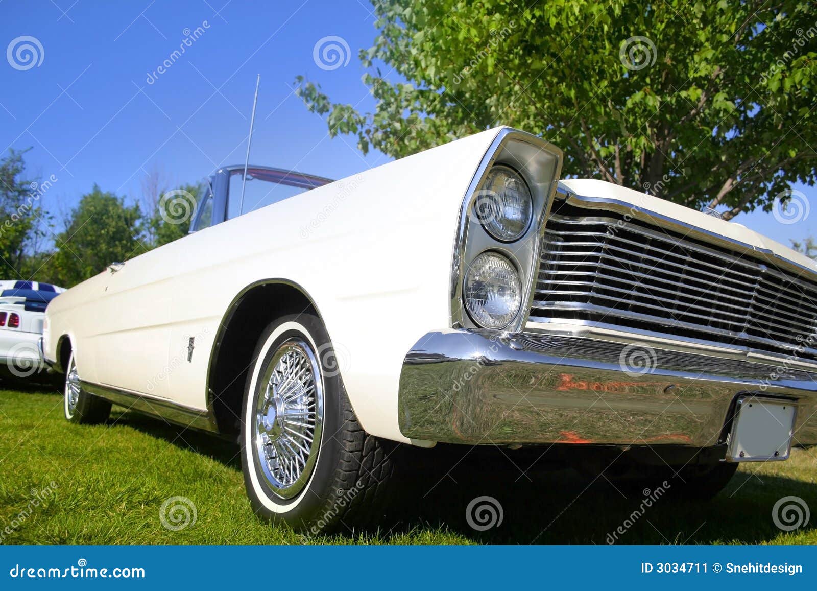 White Classic Car stock image. Image of equipment, retro - 3034711