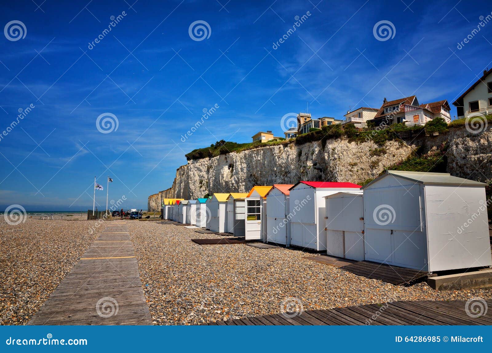 White cliff in Normandy editorial image. Image of tide - 64286985