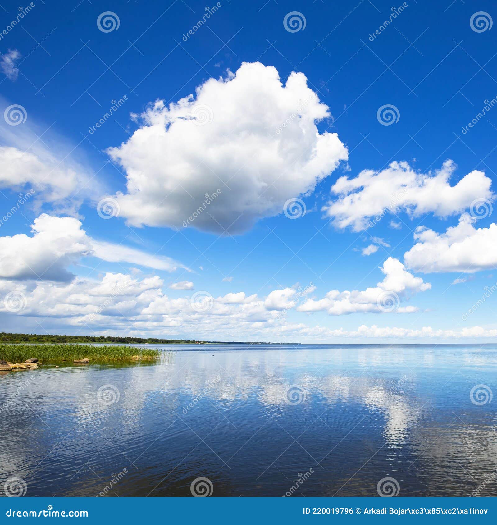 Blue Sky Sea and White Cloud Stock Photo - Image of fleecy, landscape ...