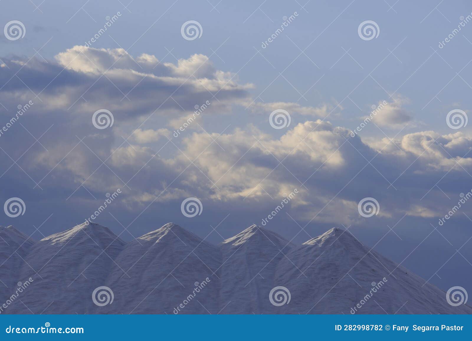 The White Clouds Over the Salt. Stock Photo - Image of ridge, mountains ...