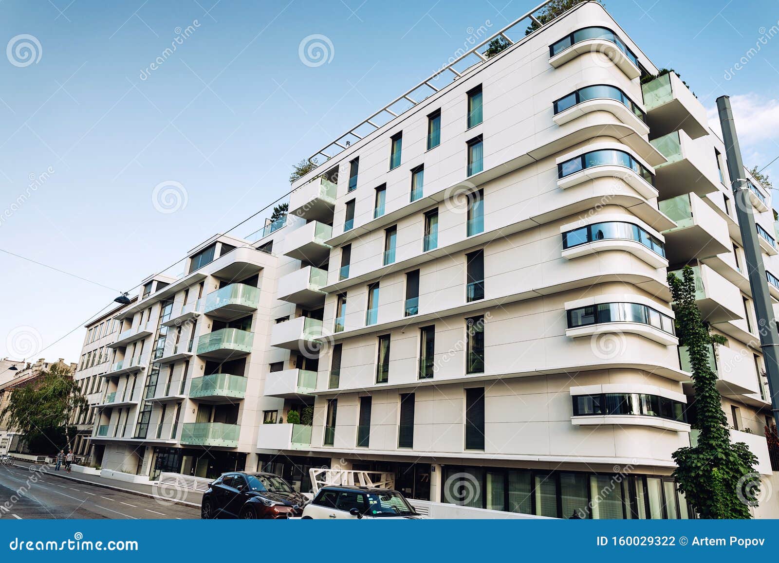 White Color Building in Vienna Editorial Photography - Image of ...