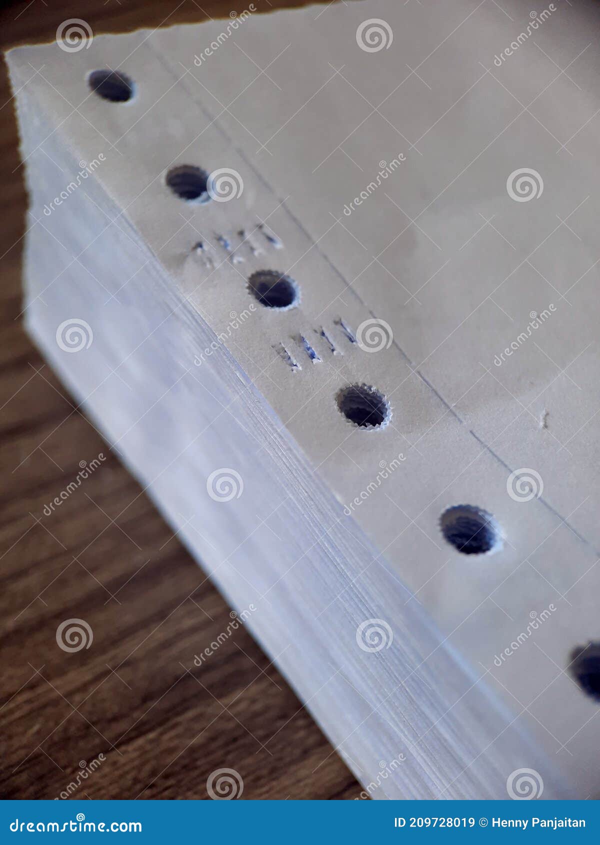 Continuous Form Paper Punching Machine In Computer Printing Form ...