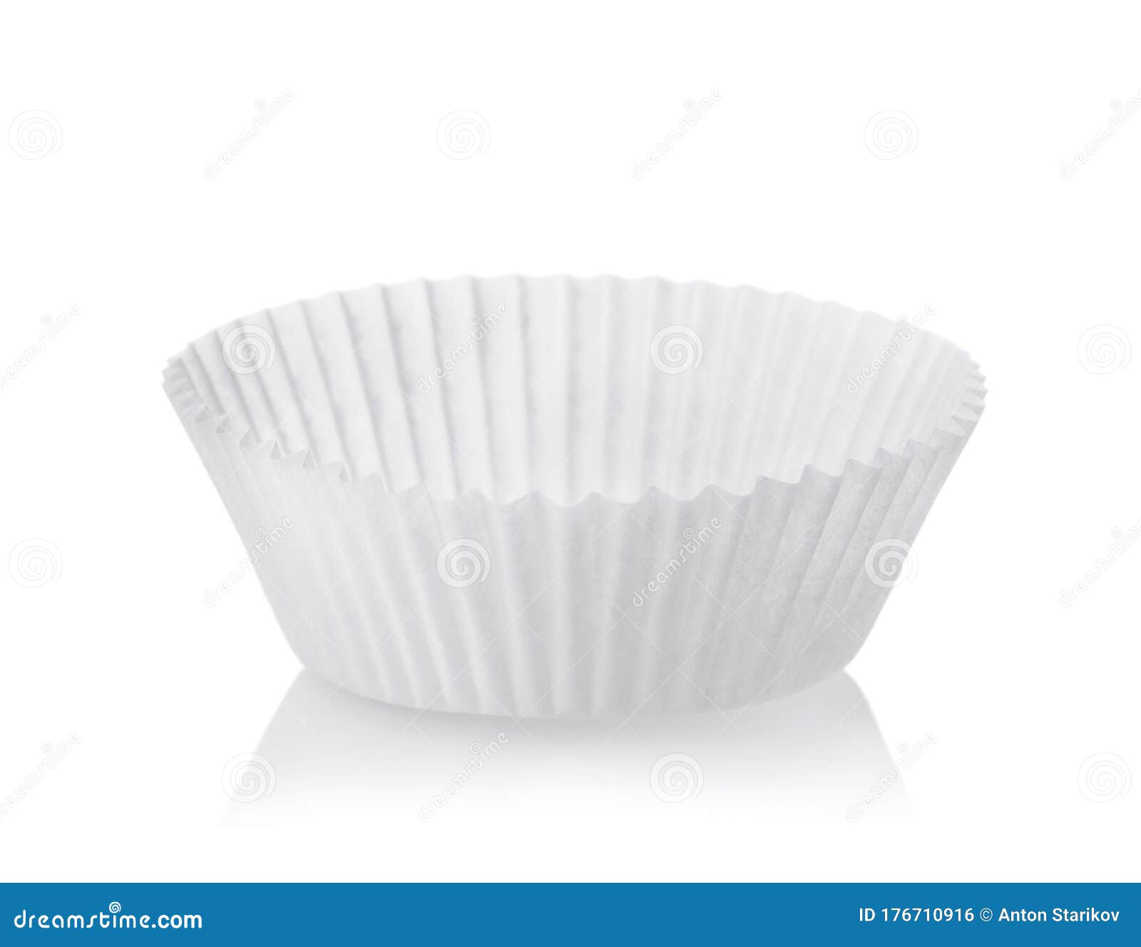 White Cupcake Baking Paper Cups Stock Photo - Image of bake, dessert ...