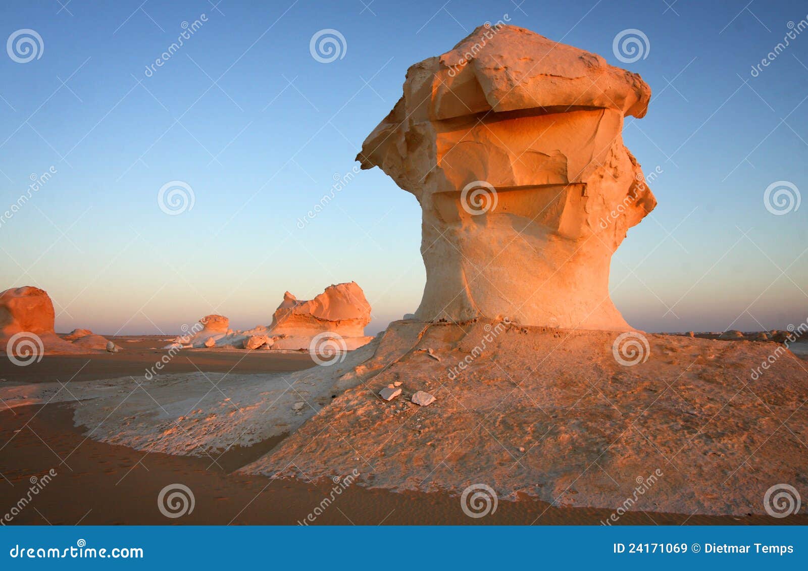 Egypt Desert Stock Image | CartoonDealer.com #73659931