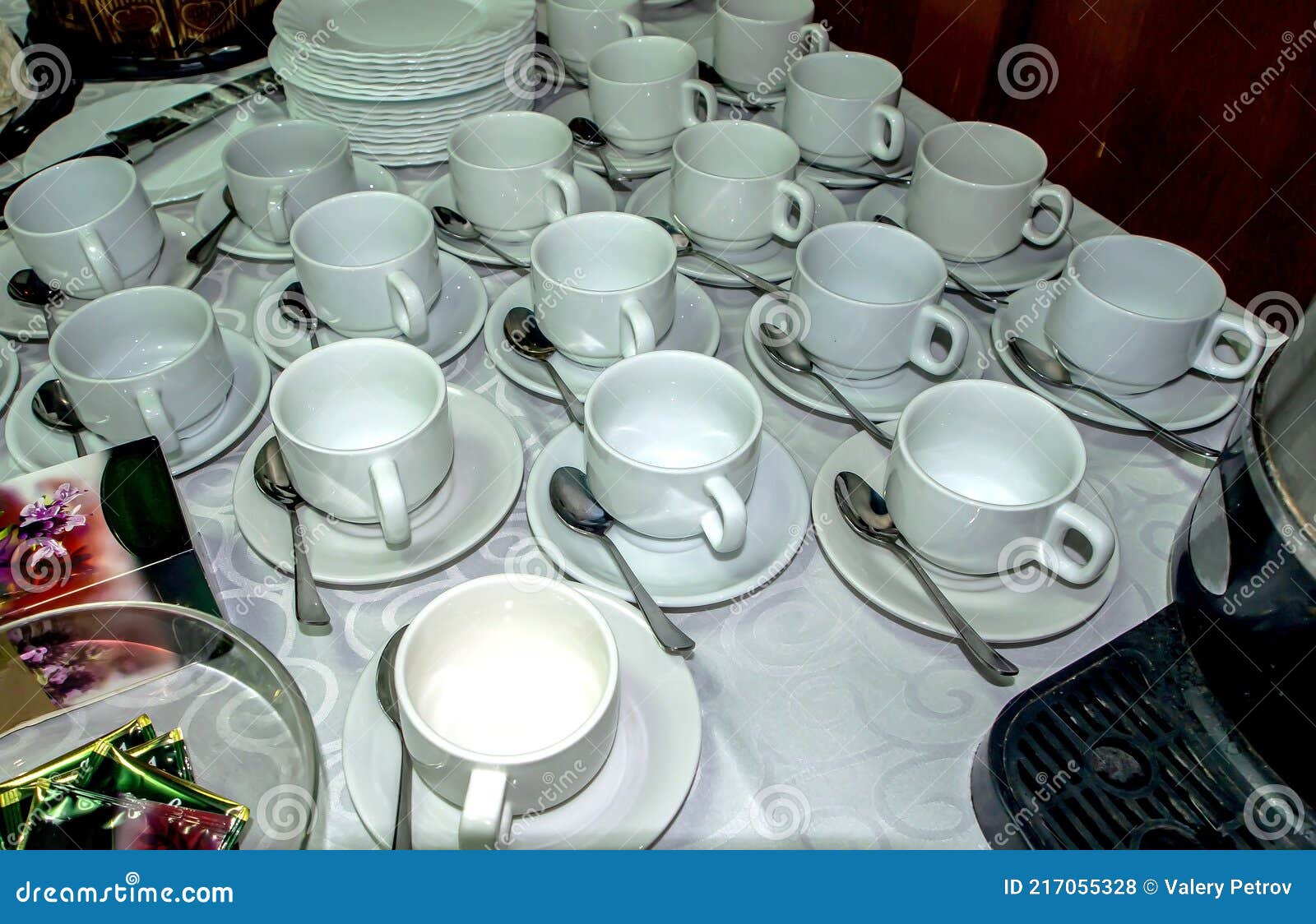 White Empty Cups are Prepared for Pouring Tea Stock Photo - Image of ...