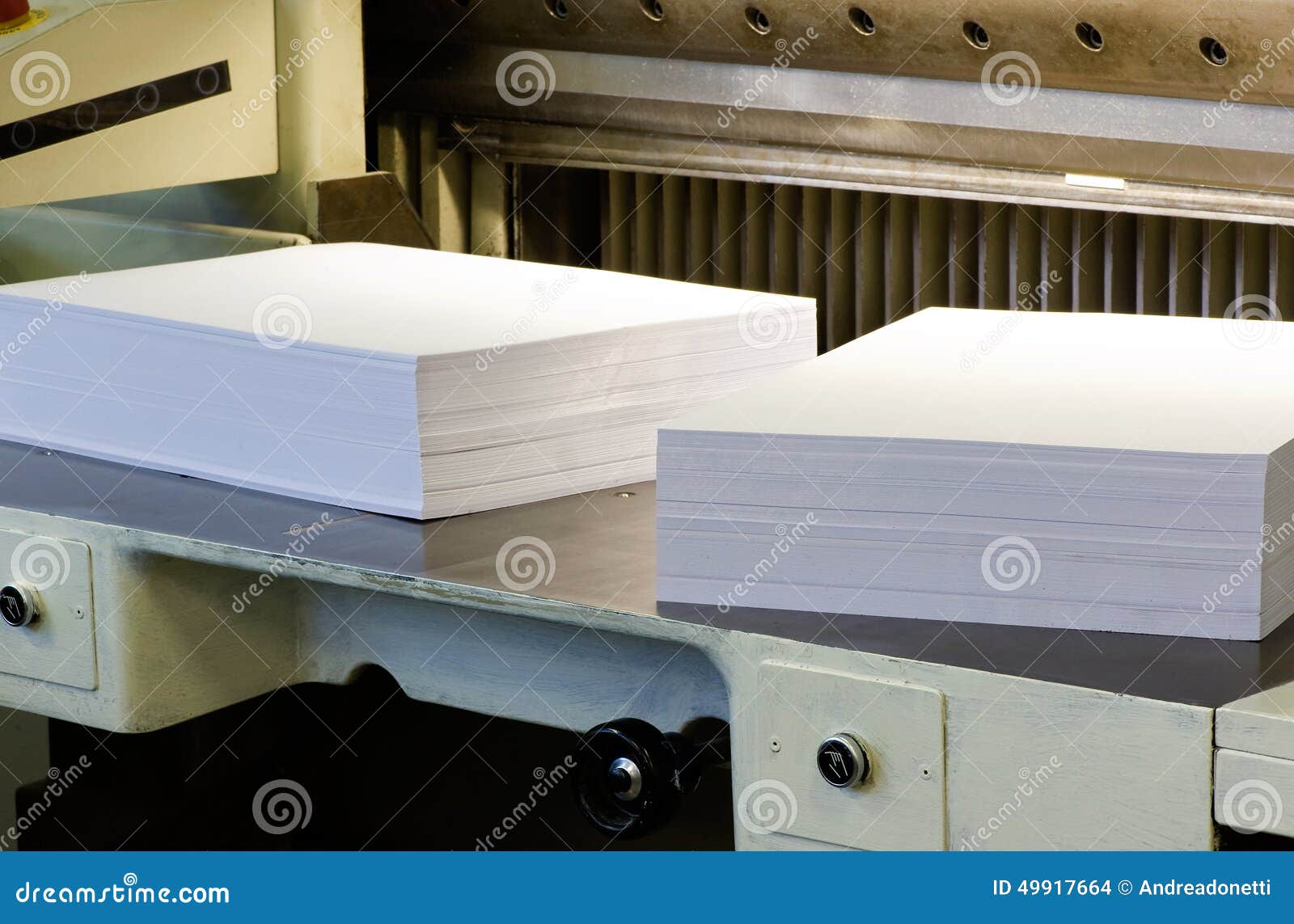 White Empty Papers on a Paper Cutter Machine Stock Photo - Image of ...