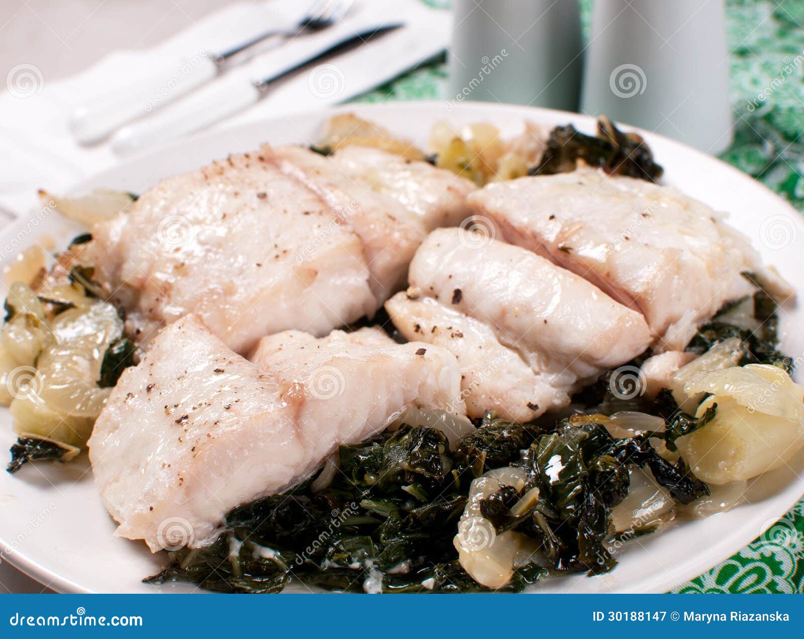 White Fish Fillet with Bok Choy Stock Image - Image of broccoli, choy ...