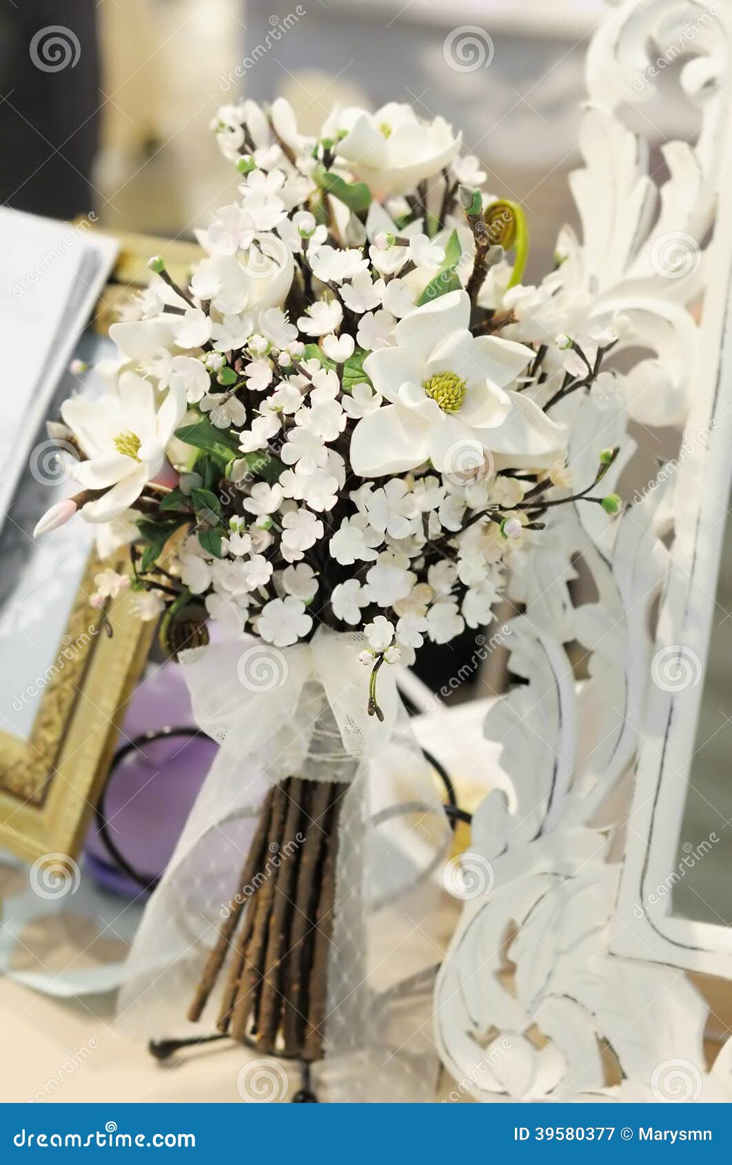 White flowers on table stock image. Image of hotel, decor - 39580377