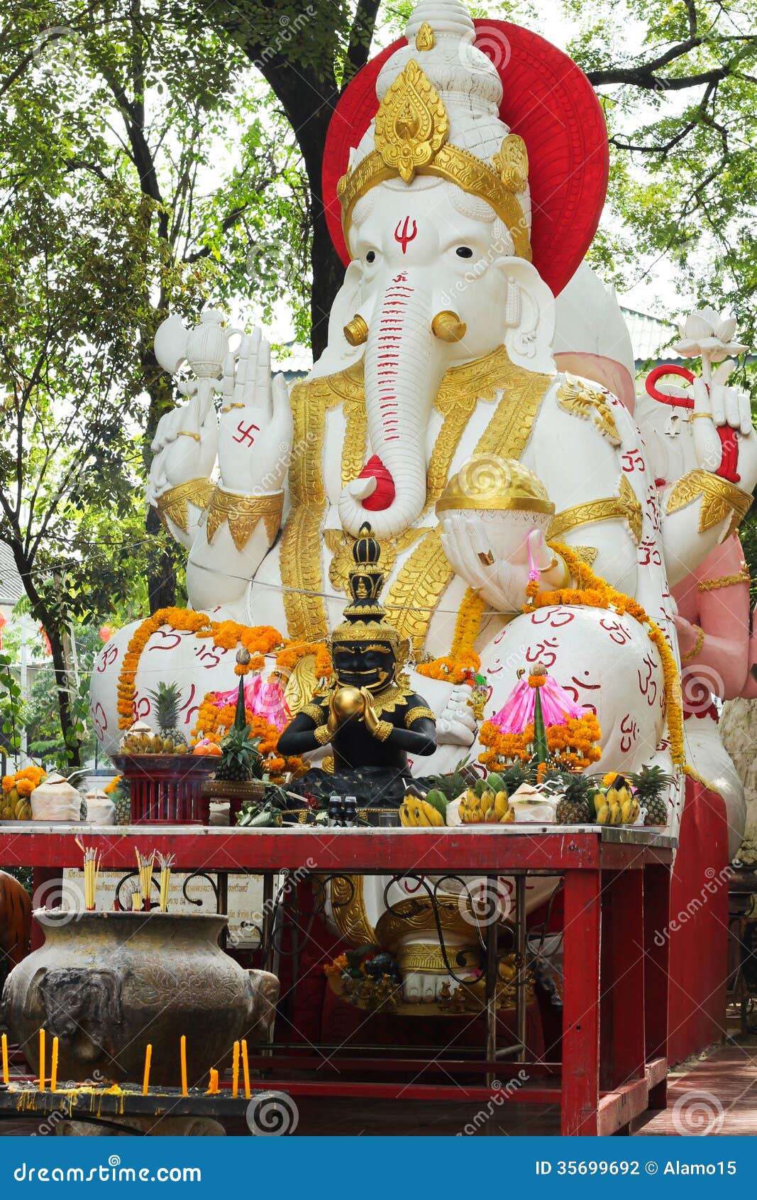 White ganesha statue stock photo. Image of india, hinduism - 35699692