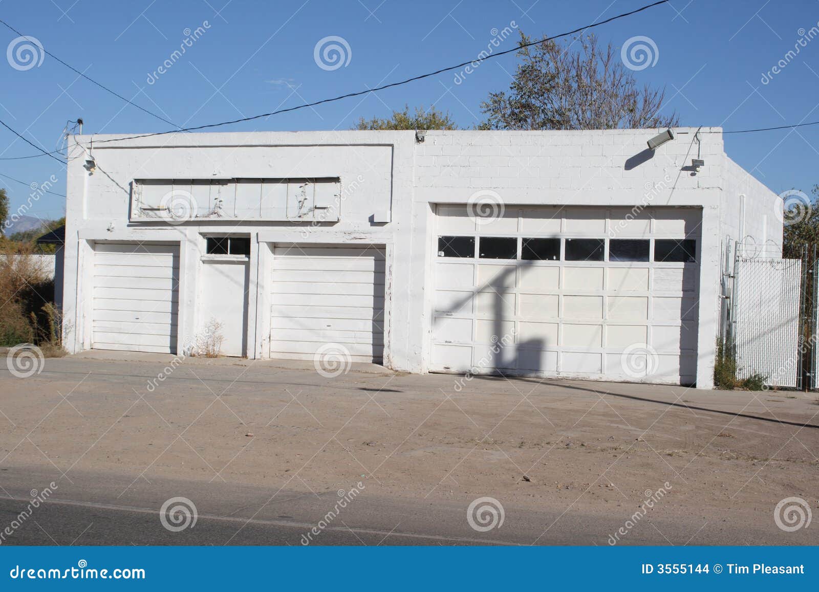 White garage building stock photo. Image of vintage, pure - 3555144