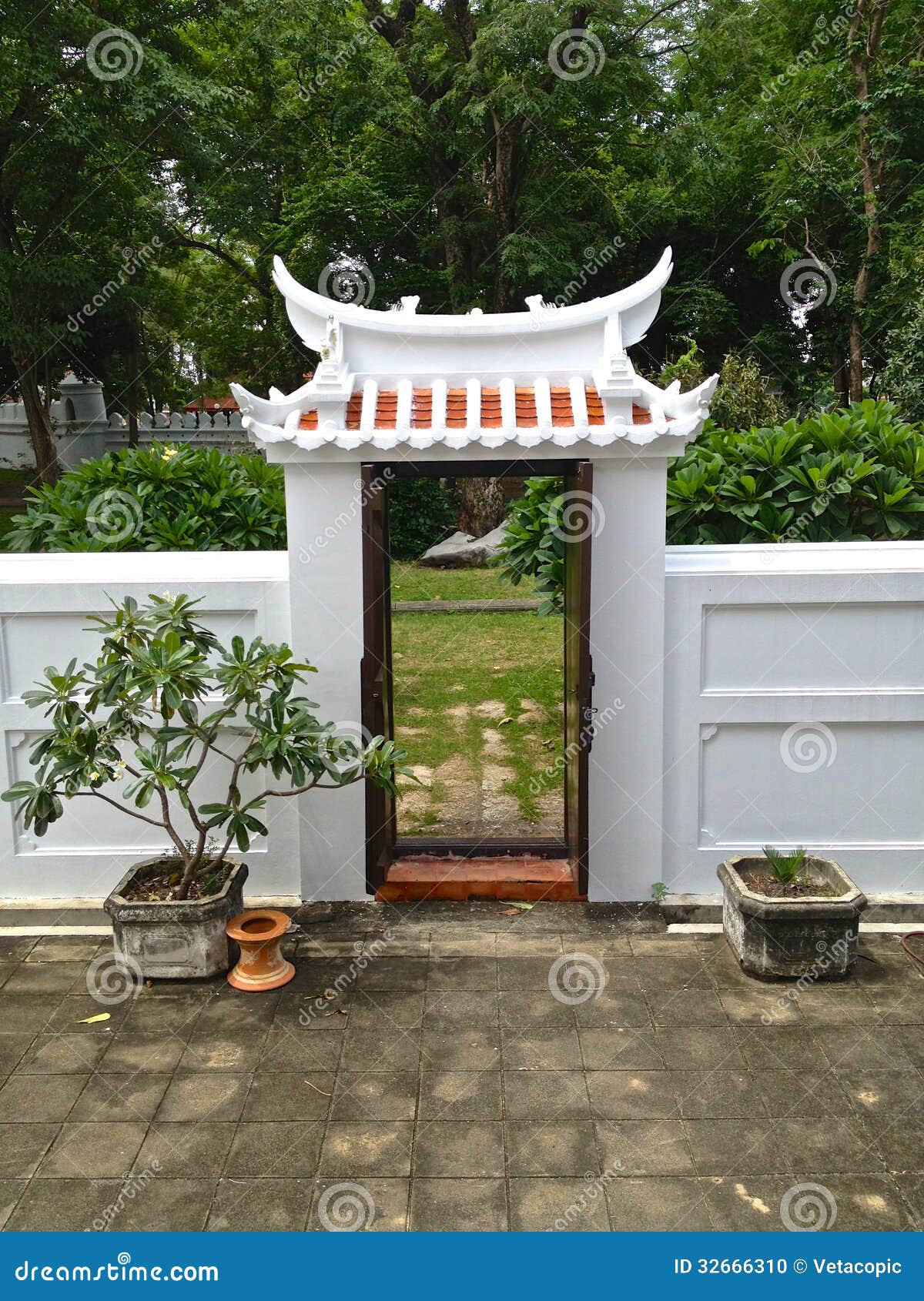 White gate stock photo. Image of nature, culture, overcast - 32666310